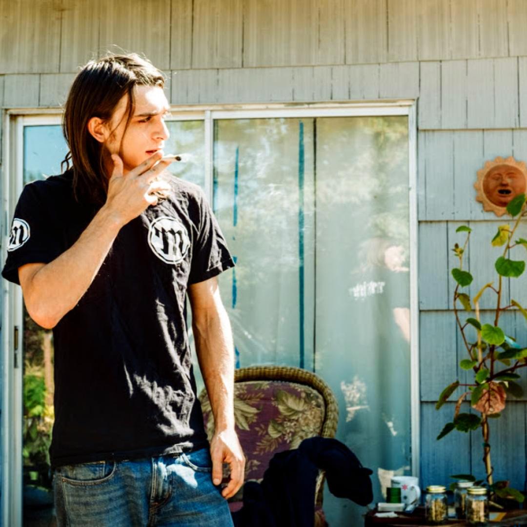 Tony Greenhand Creates Incredible Smokable Stoner Art For Celebrities